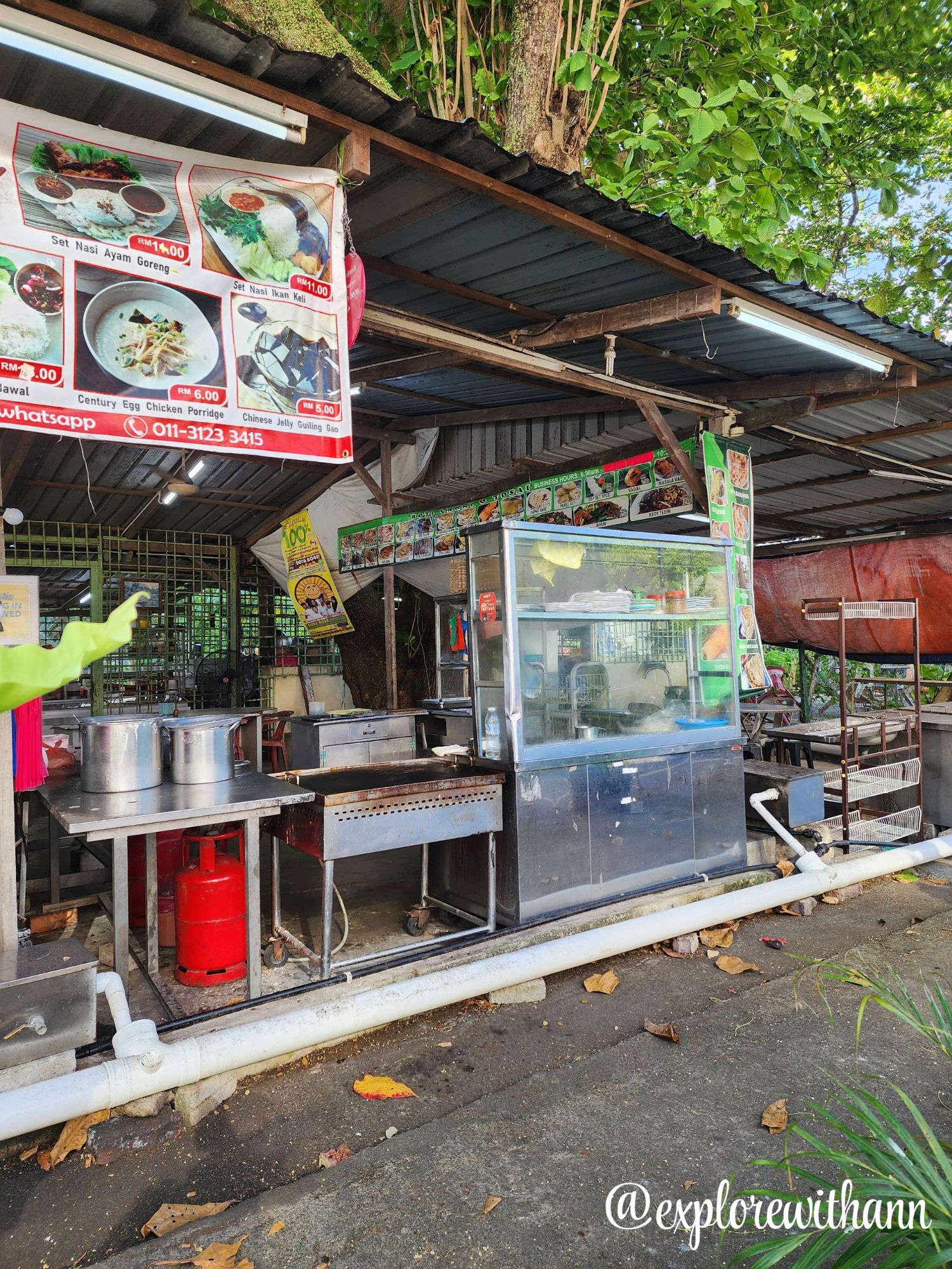 Penang – Dharma Relax Café + Hin Pin Tanjung Bungah Pisang Goreng ...